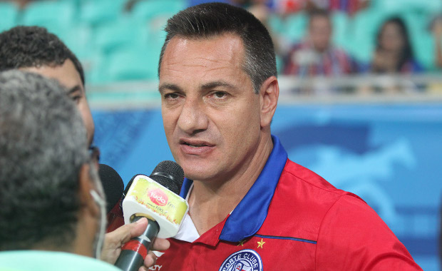 Doriva define lateral esquerda e fala em comprometimento e foco ...