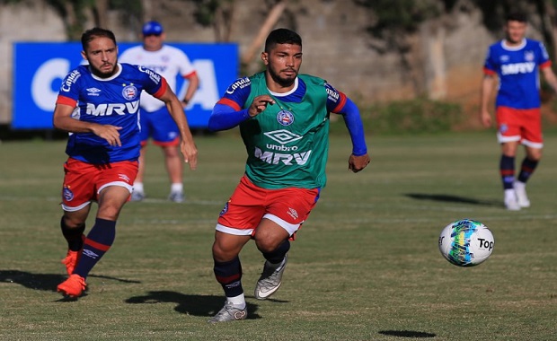 Em treino tático, Guto define Régis como substituto de Cajá - ecbahia.com