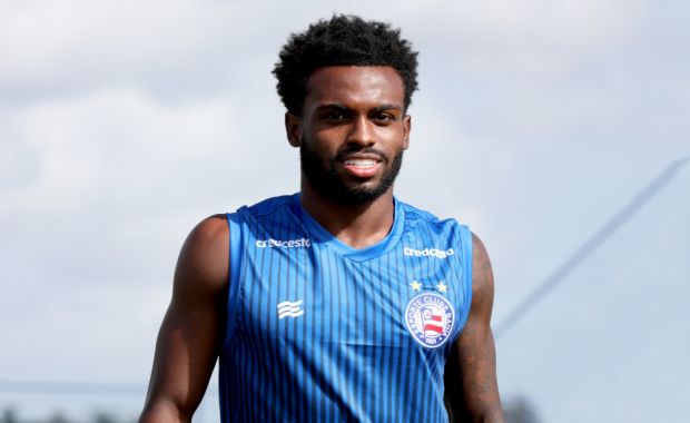 Edílson explica função em campo e celebra chance no profissional ...